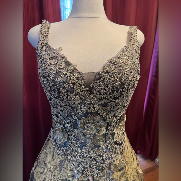 Savoy’s Bellezza | Dresses | Elegant Embroidered Gold And Black Ball ...